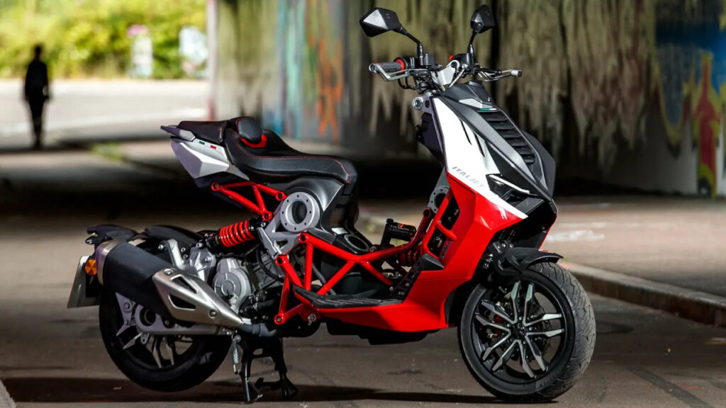 Italjet Dragster 250 Motor Matic Gahar dan Racing Banget - Ranah Auto